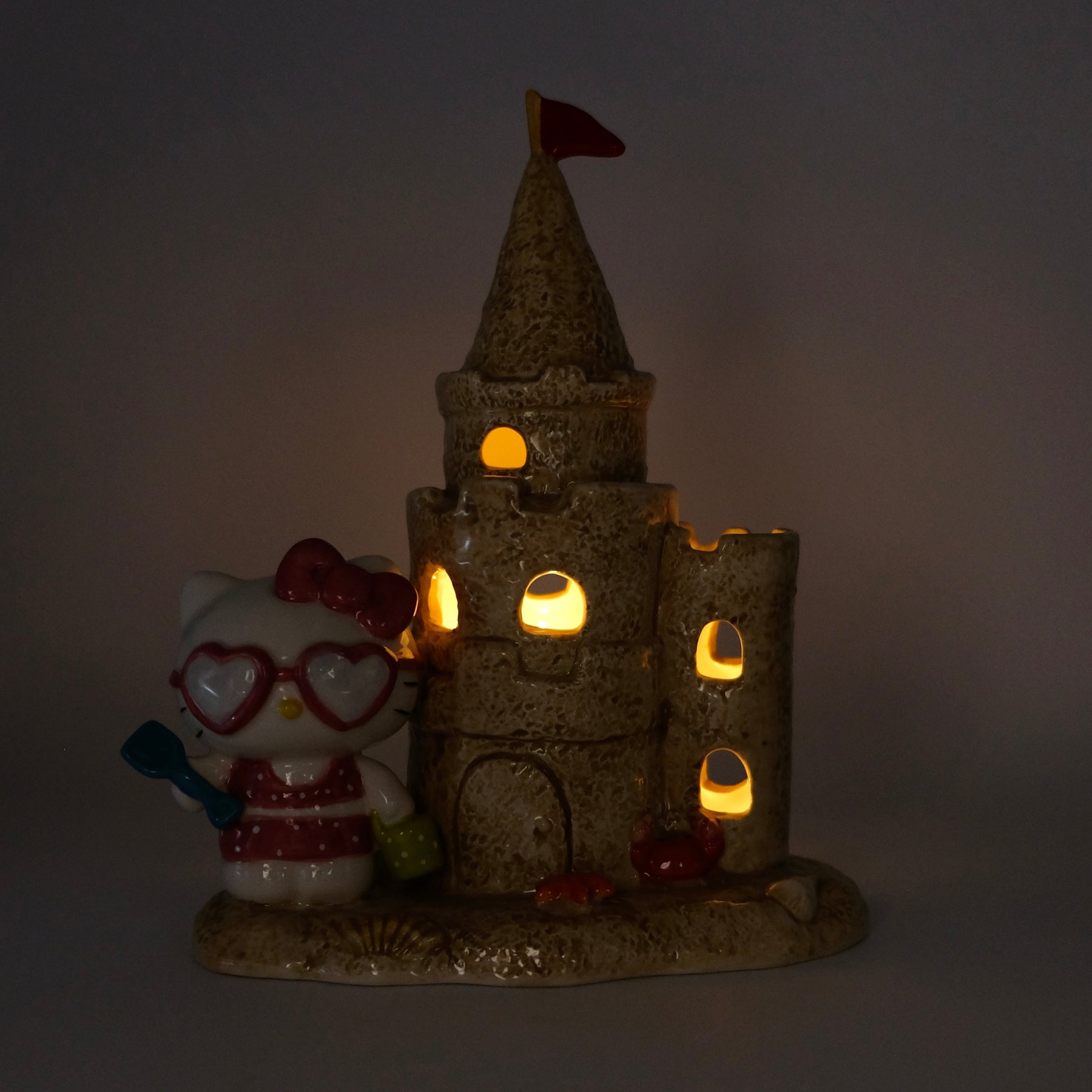 Hello Kitty Sand Castle Candle House – Hand-Packed