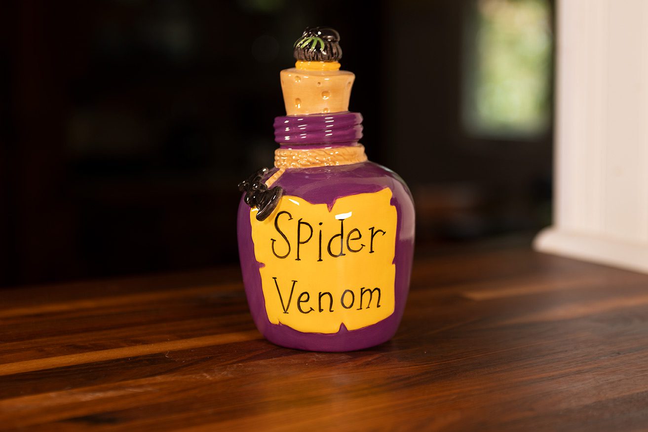 Spider Venom Vial Figurine – Blue Sky Clayworks